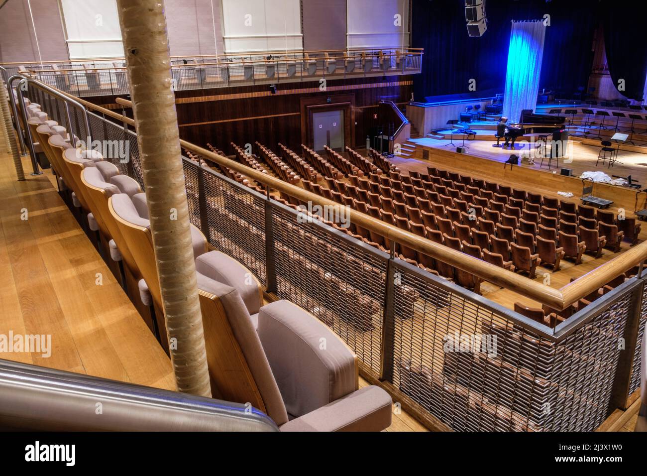 Sound factory or ocean liner Flagey are the name of the ancient INR ...