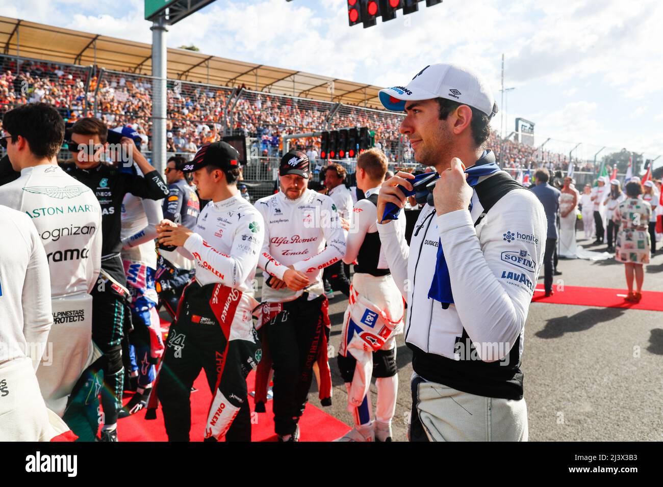 LATIFI Nicholas (can), Williams Racing FW44, portrait starting grid ...