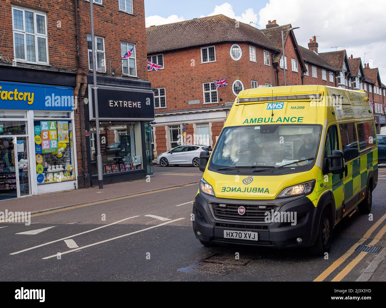 Southern central ambulance services hi-res stock photography and images ...