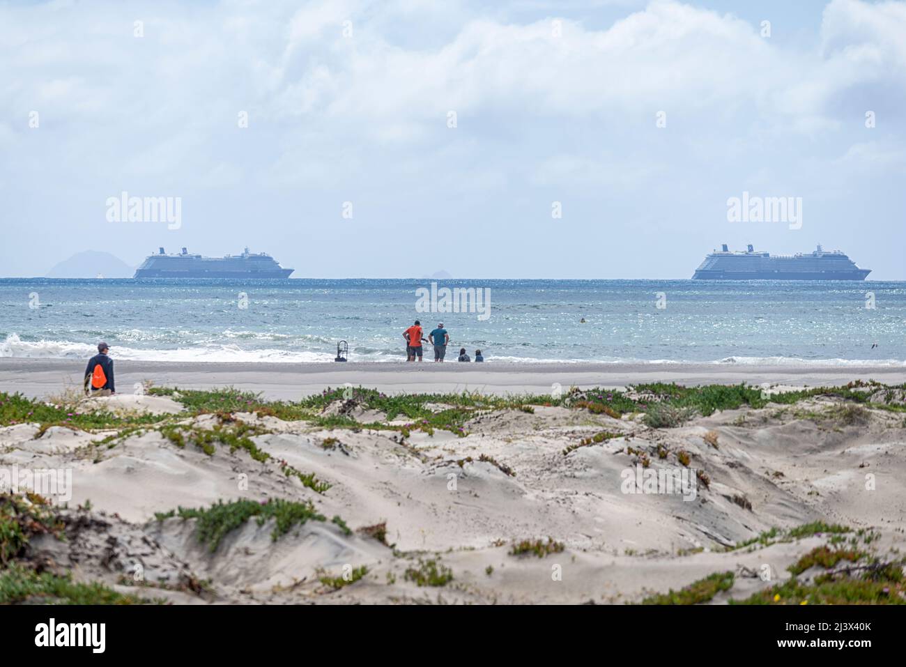 Scenic Spring afternoon with a view of Coronado Central Beach. Coronado ...