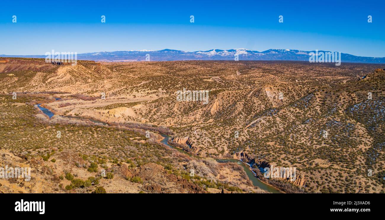 magnificent views of the Rio Grande at White Rock Overlook Park, Los ...