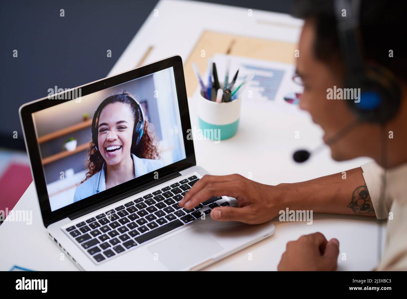 Video call between man woman hi-res stock photography and images - Alamy