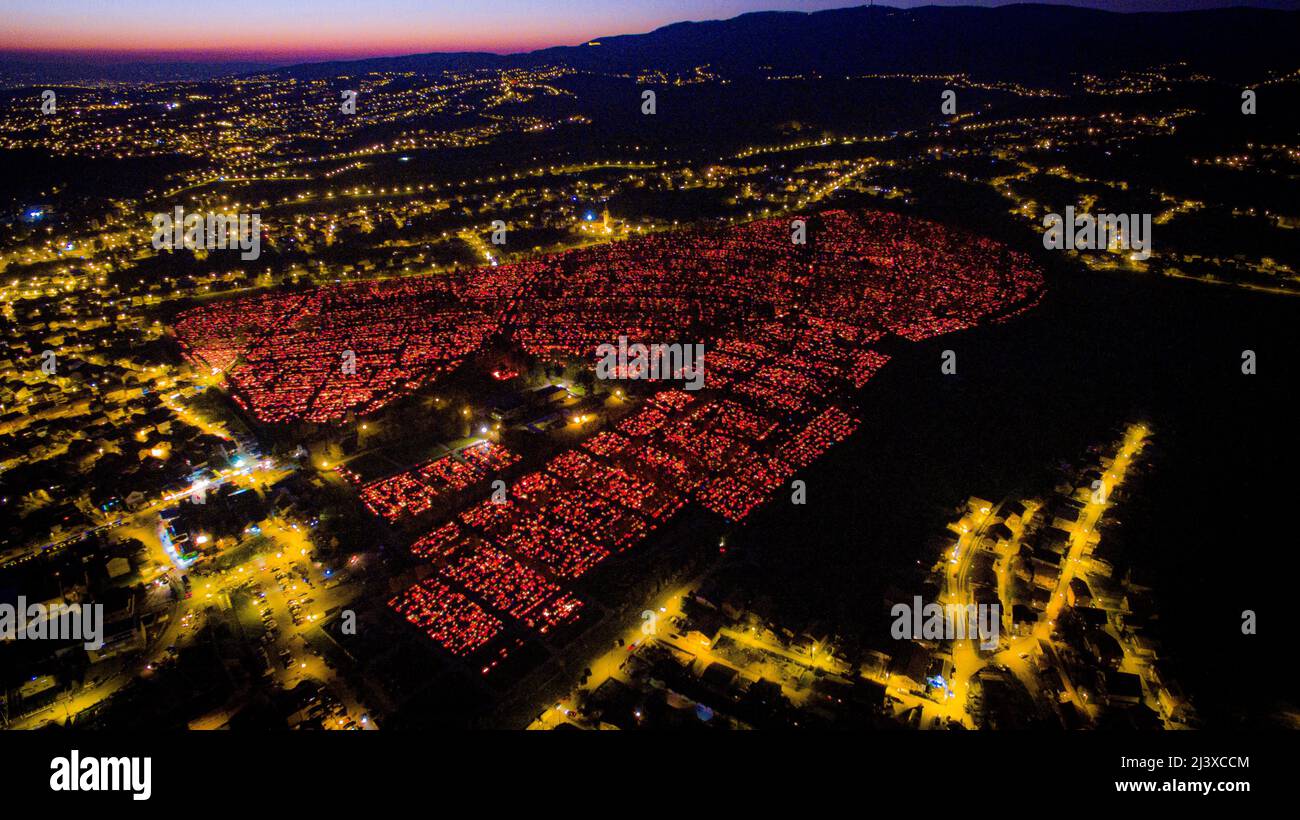 Aerial view of cemetery hi-res stock photography and images - Alamy