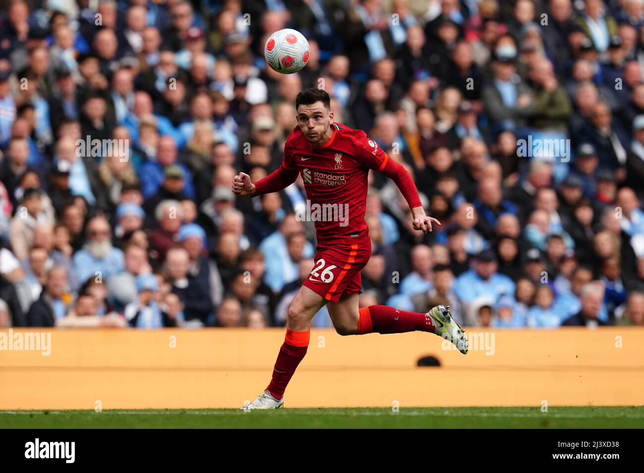 Andrew robertson liverpool header hi-res stock photography and images ...