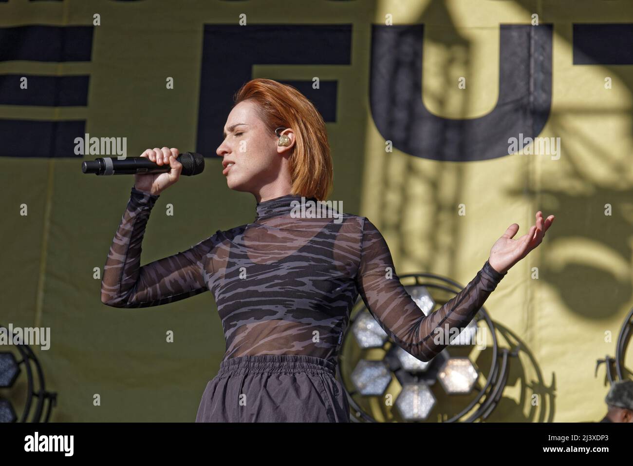 Paris, France. 9th Apr, 2022. Singer Suzane performs during the musical ...