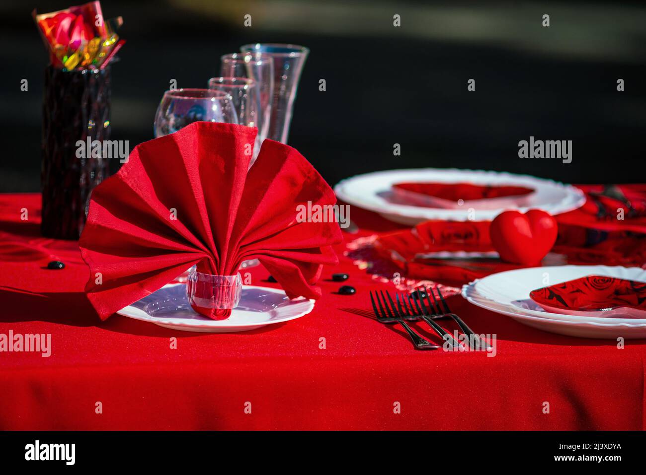 Elegance place setting red ribbon hi-res stock photography and images ...