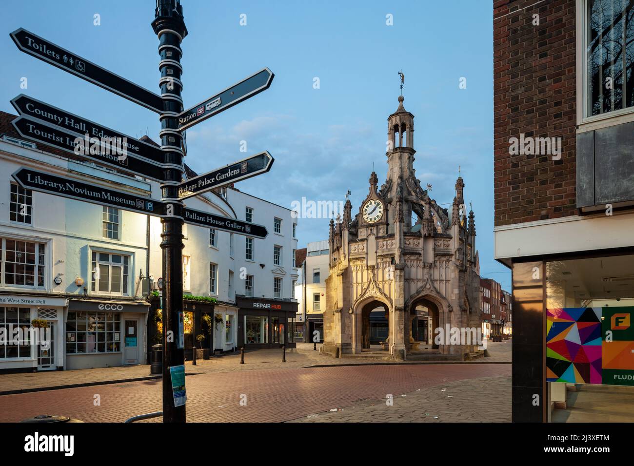 Night falls at Chichester Cross, West Sussex, England Stock Photo - Alamy