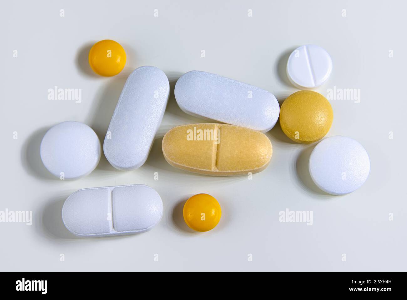 Orange tablets hi-res stock photography and images - Alamy