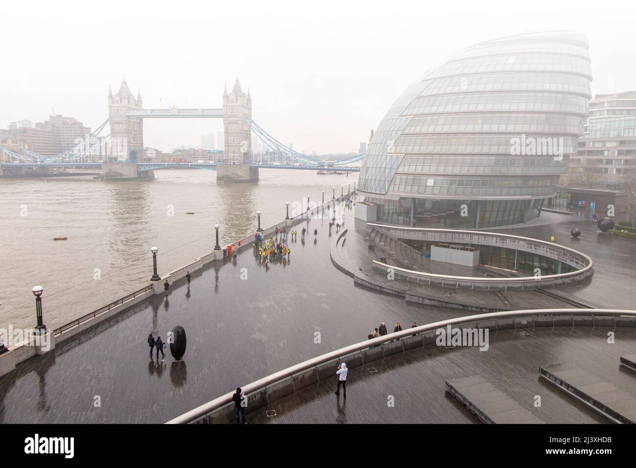City Hall and Tower Bridge in foggy weather London Stock Photo - Alamy