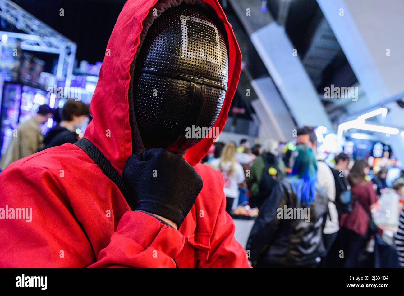 Squid tv series fans. | Fan de la serie televisee Squid Stock Photo - Alamy