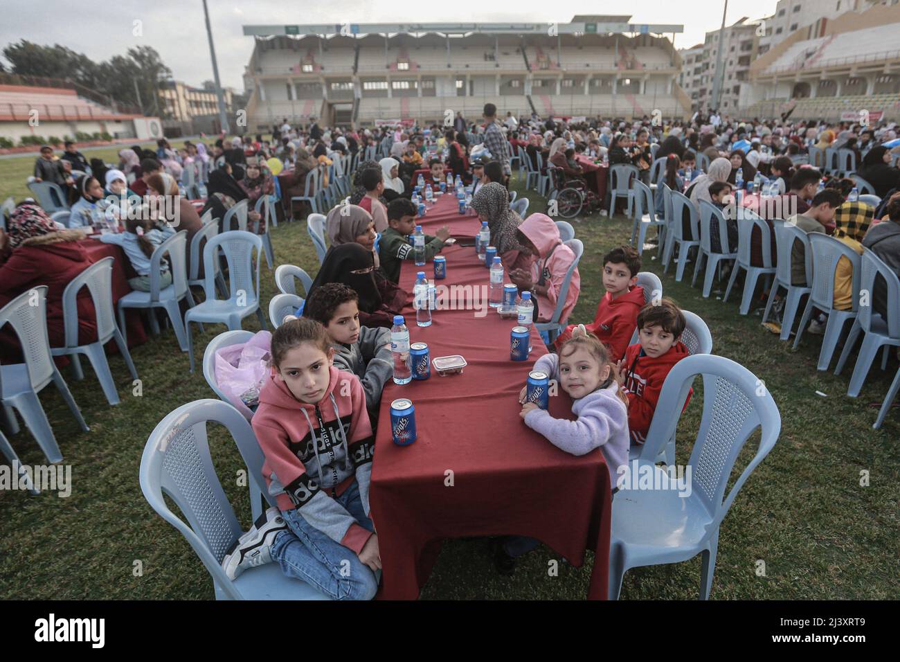 Gaza City, Palestinian Territories. 10th Apr, 2022. Palestinian ...