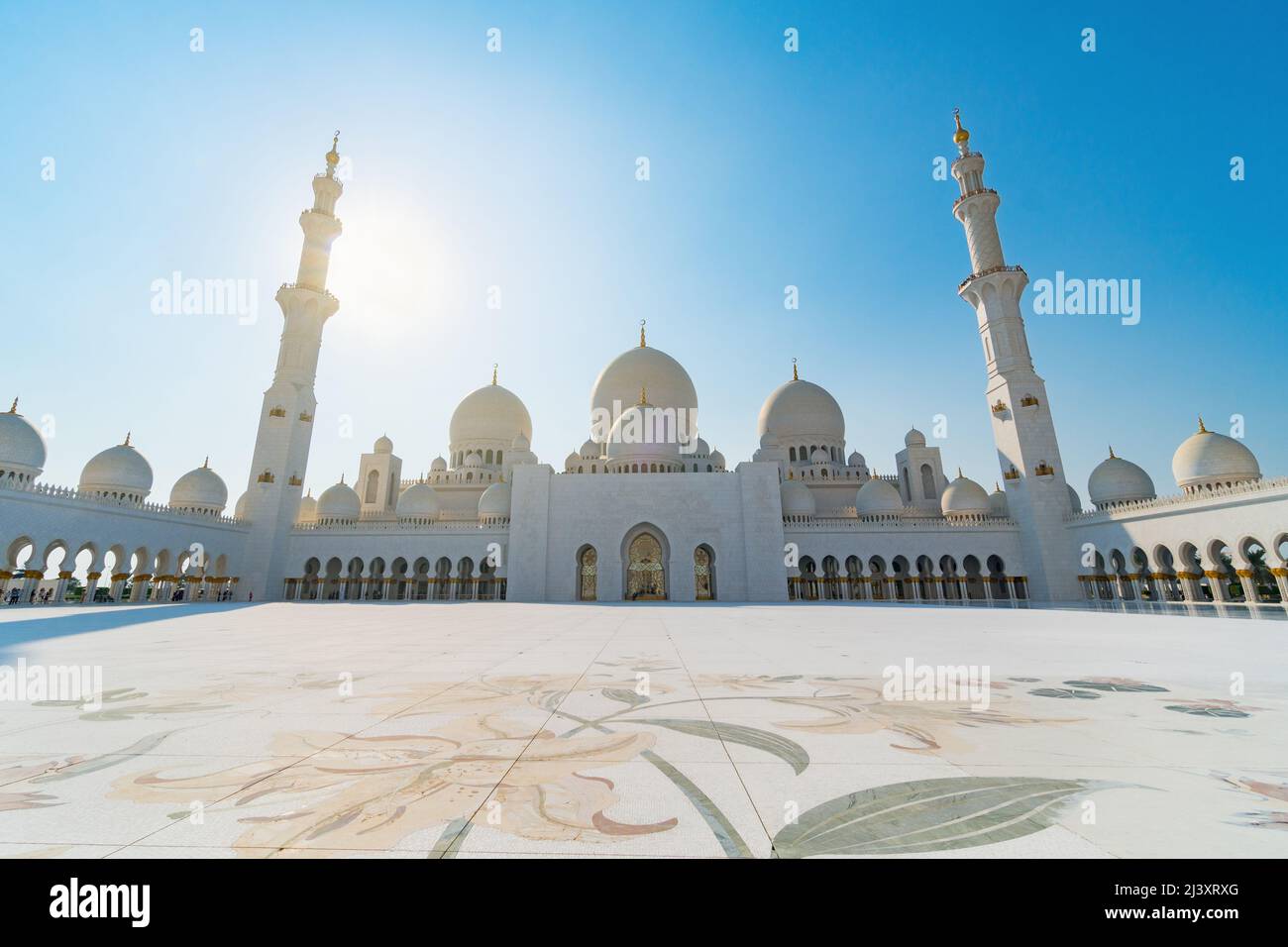 Panoramic view of Sheikh Zayed Grand Mosque, Abu Dhabi, United Arab ...