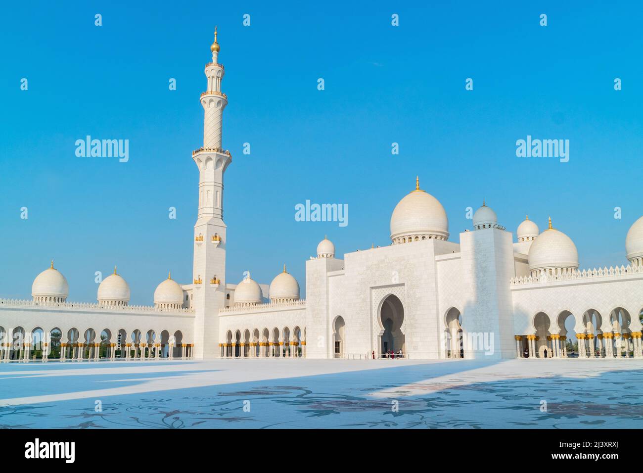 Panoramic view of Sheikh Zayed Grand Mosque, Abu Dhabi, United Arab ...