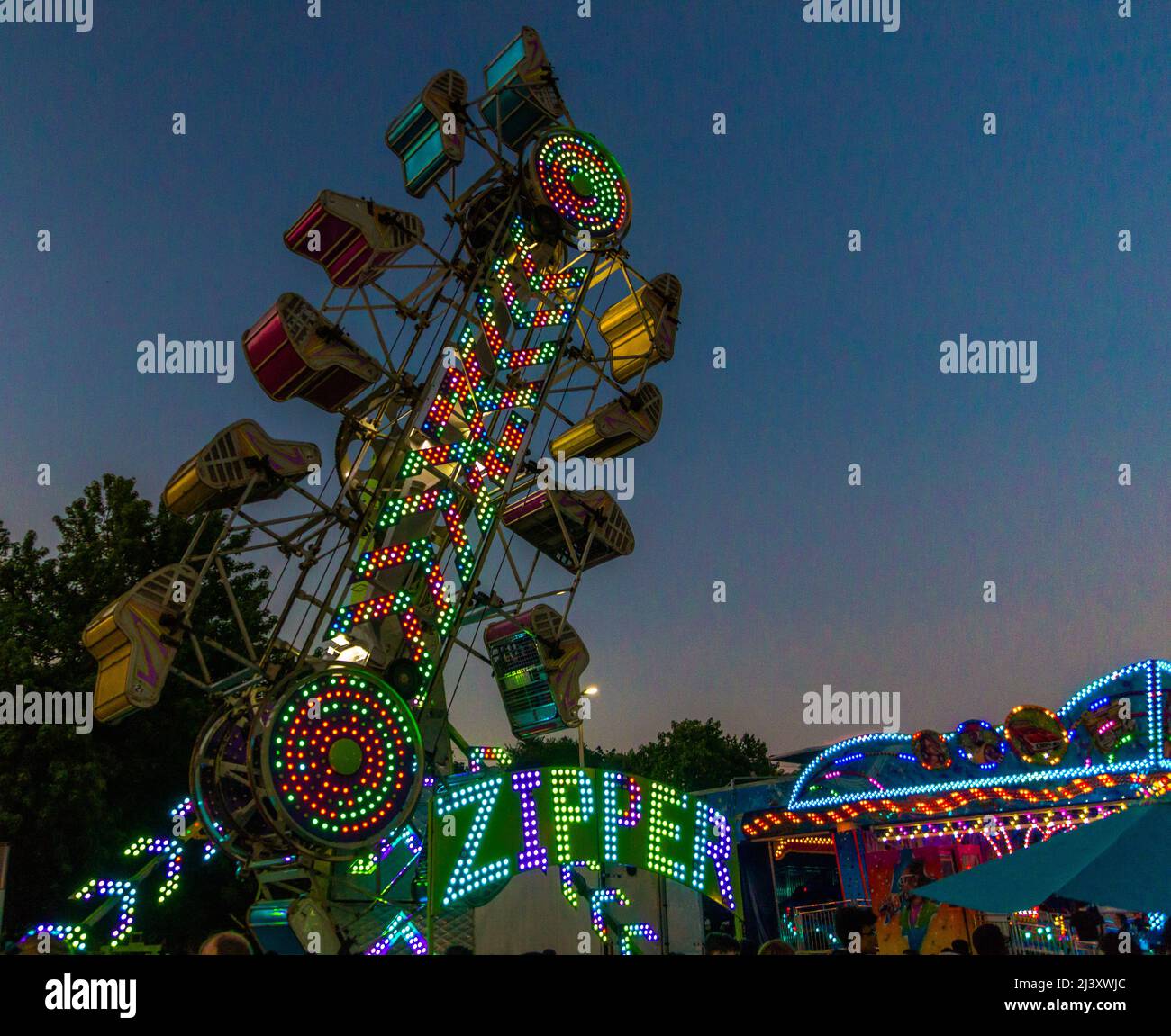 Zipper carnival ride hi-res stock photography and images - Alamy