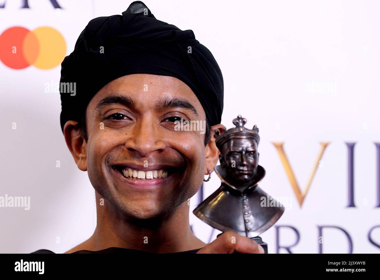 Hiran Abeysekera in the press room after winning the Best Actor award ...