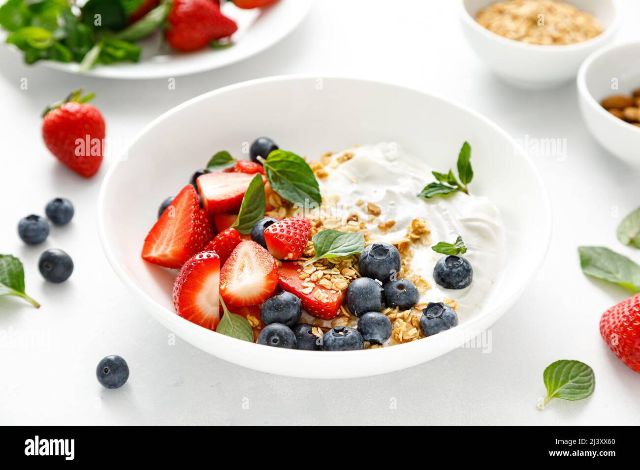 Plain Yogurt With Fruit