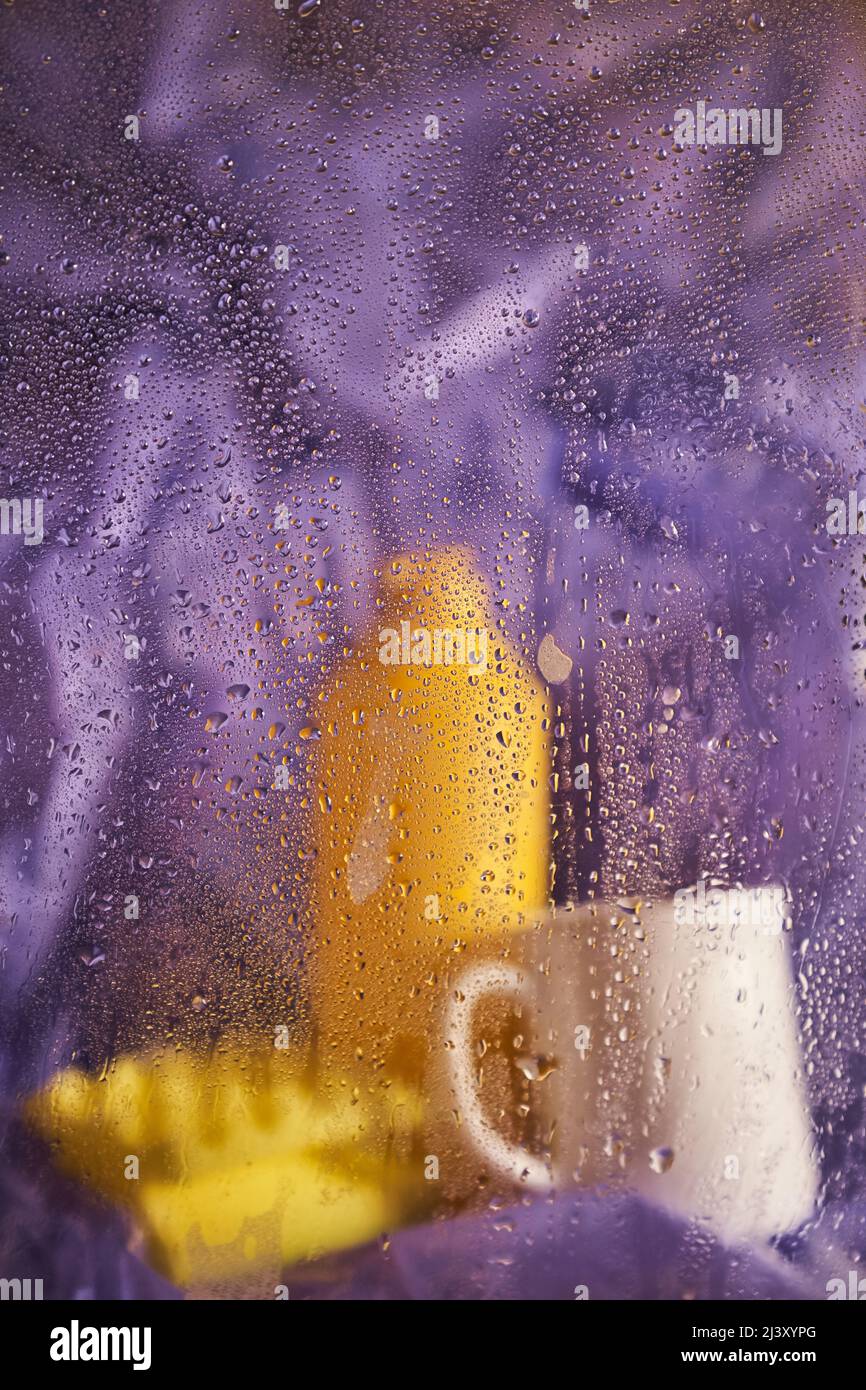 Wet sponge water hi-res stock photography and images - Alamy