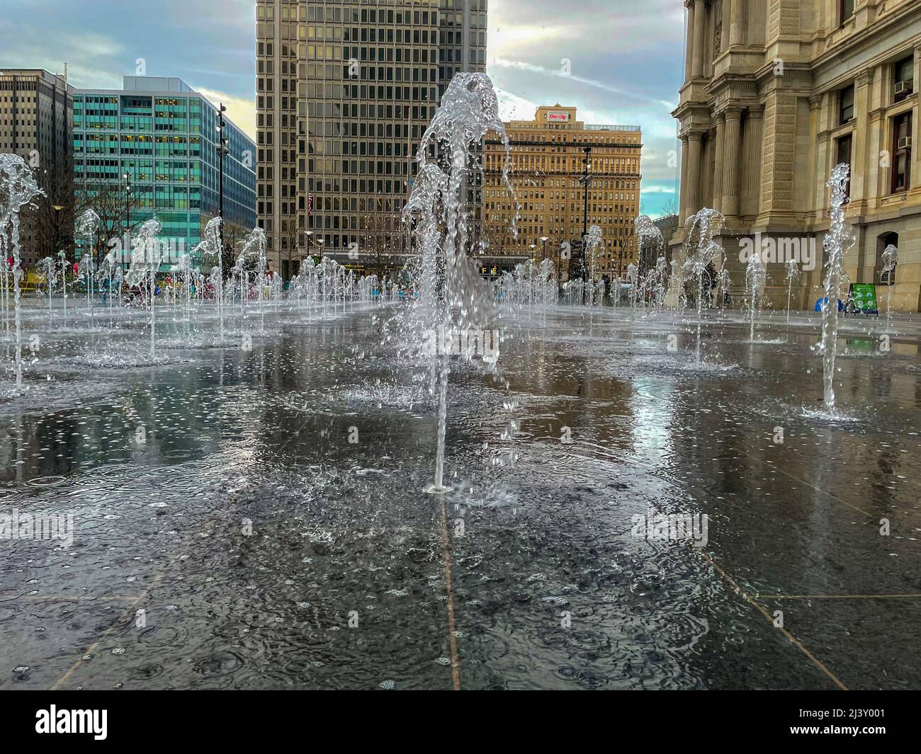 Philadelphia fountain black and white hi-res stock photography and ...