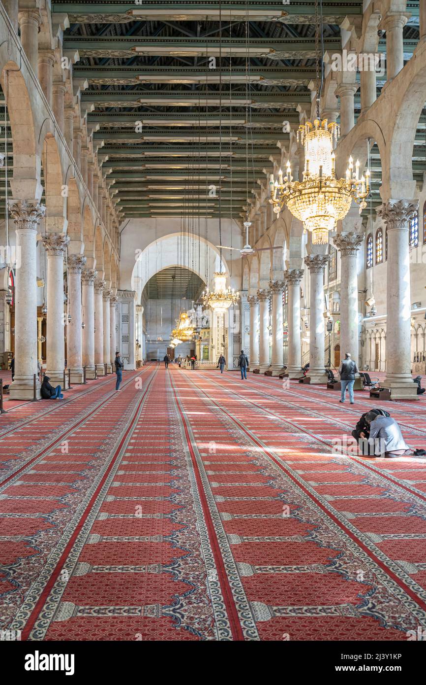 Prayer Meeting Umayyad Mosque, Damascus, Syria Stock Photo - Alamy