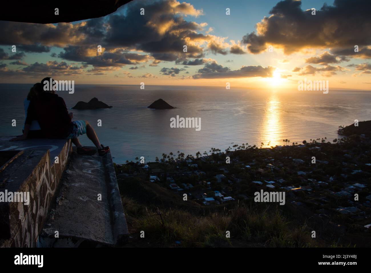 Hawaii sunrise hi-res stock photography and images - Alamy