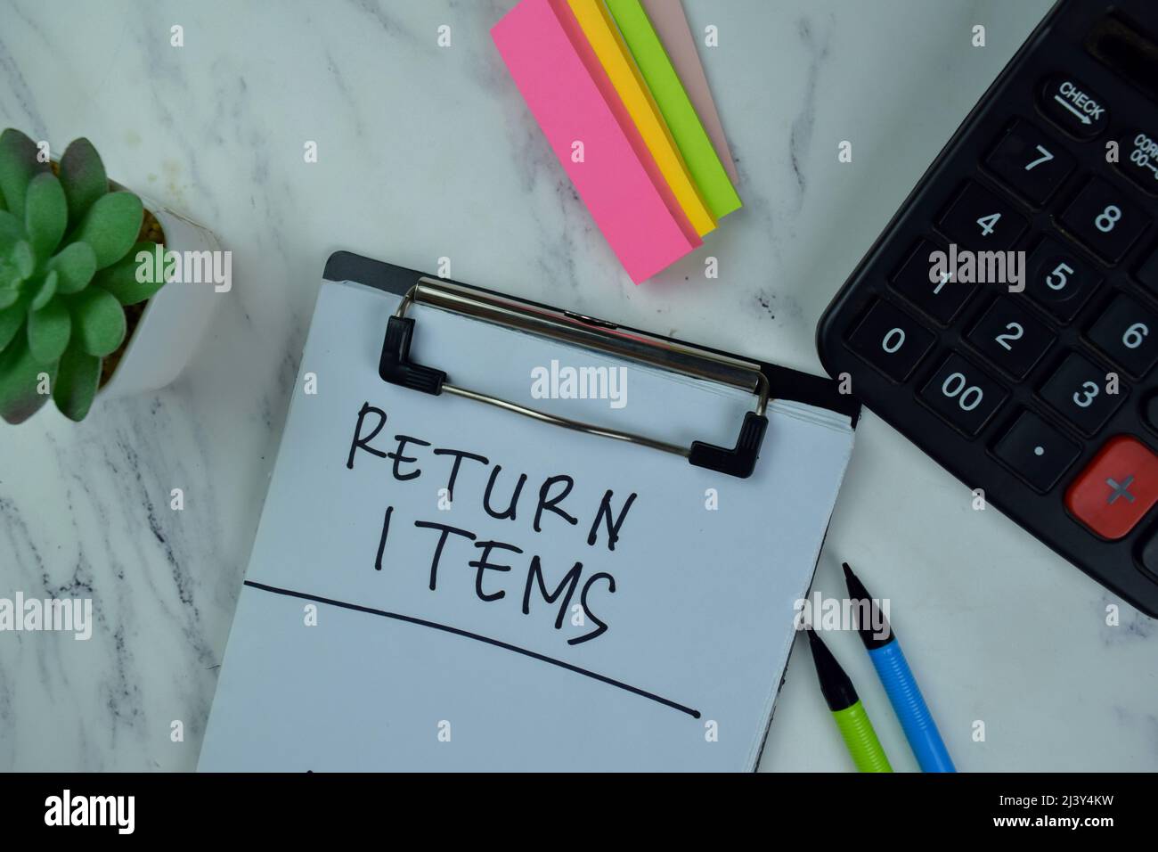 Product return at shop hi-res stock photography and images - Alamy