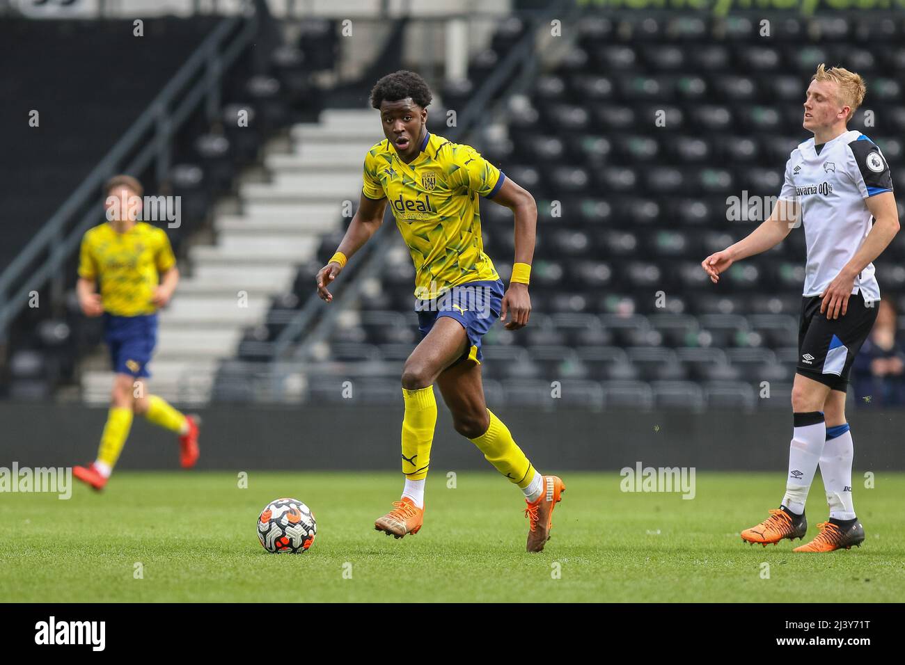 Derby, UK. 10th Apr, 2022. Mo Faal #40 of West Bromwich Albion goes ...