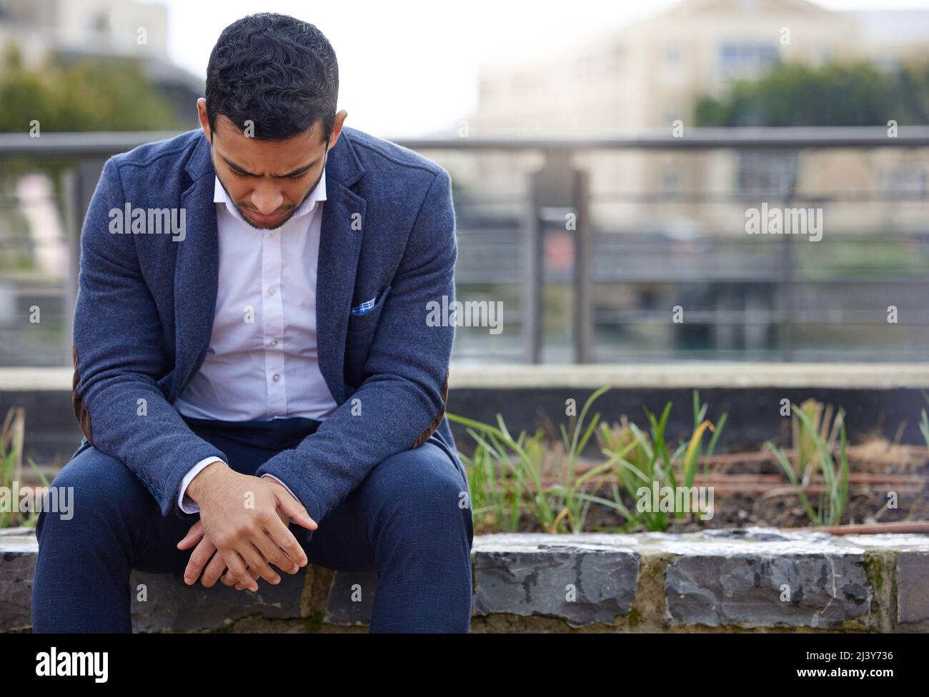 Weary looking businessman hi-res stock photography and images - Alamy