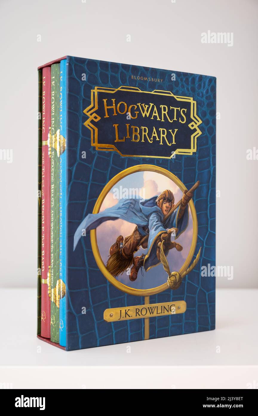 Harry potter book cover hi-res stock photography and images - Alamy