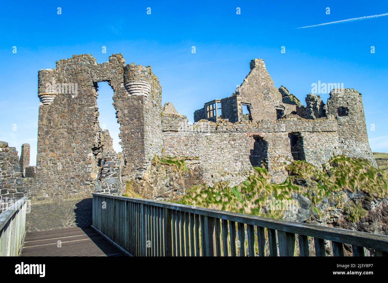 Dunluce castle bridge hi-res stock photography and images - Alamy