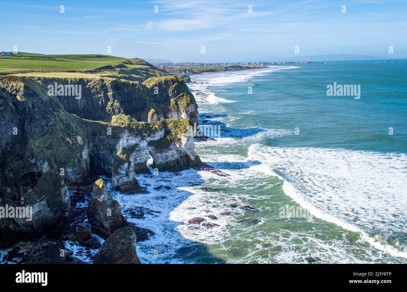 White rocks cliff at portrush hi-res stock photography and images - Alamy