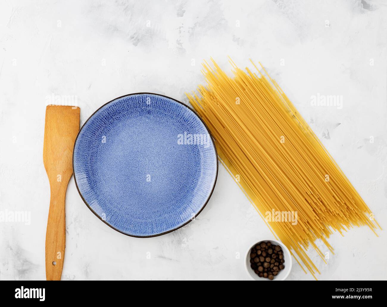 Standing spaghetti hi-res stock photography and images - Alamy