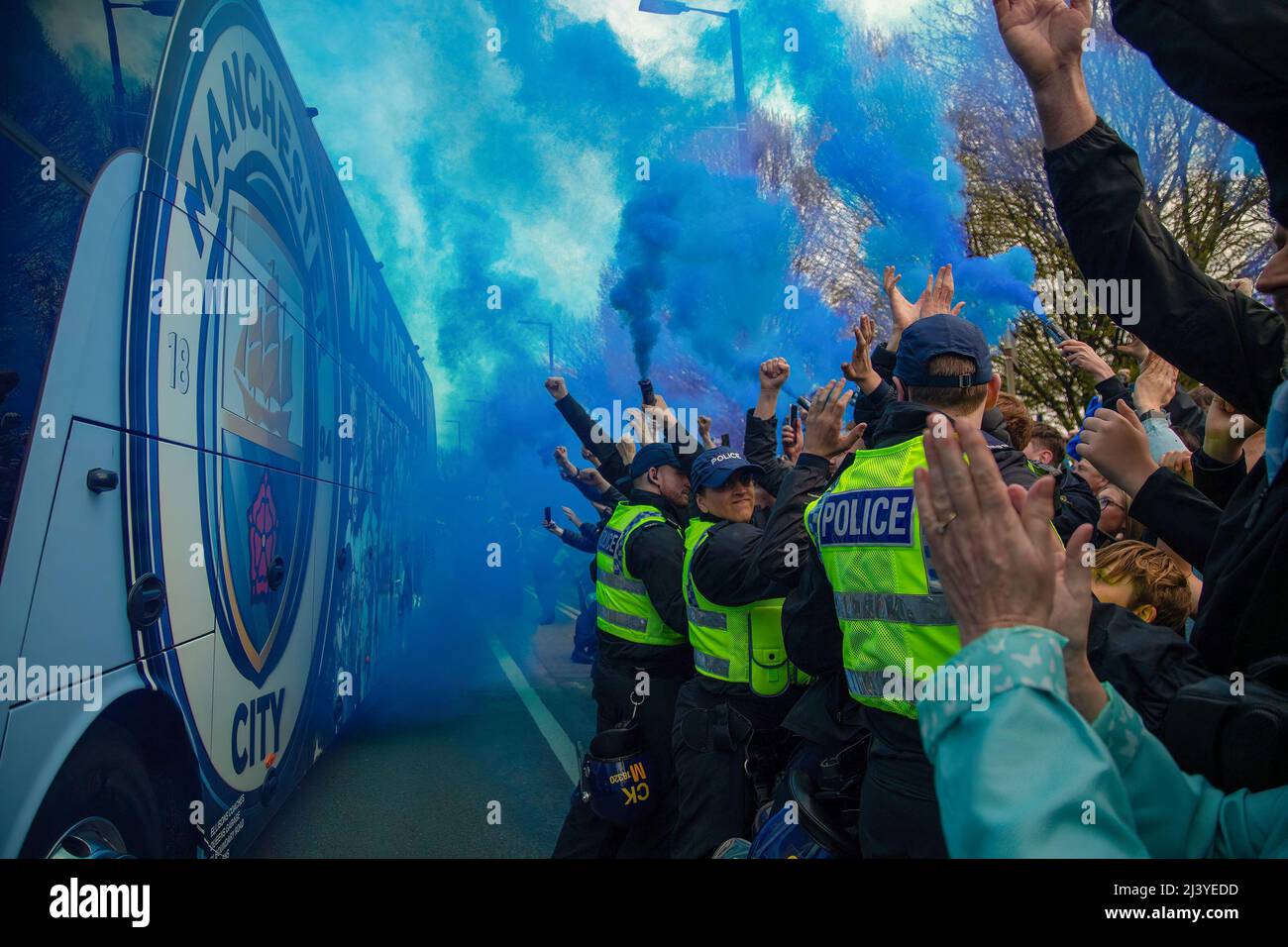 Police officers cheers hi-res stock photography and images - Alamy