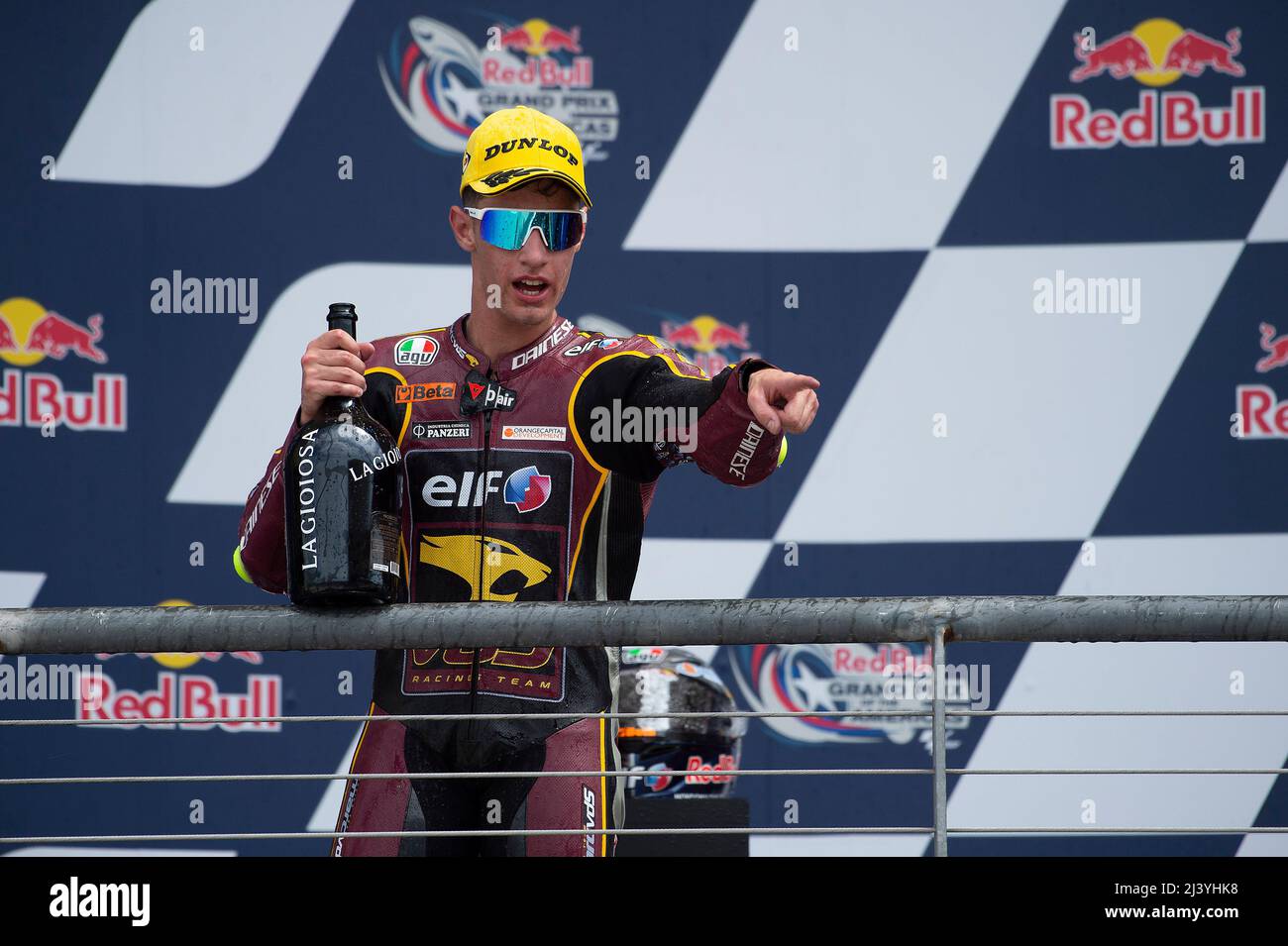 An elf sat hi-res stock photography and images - Alamy