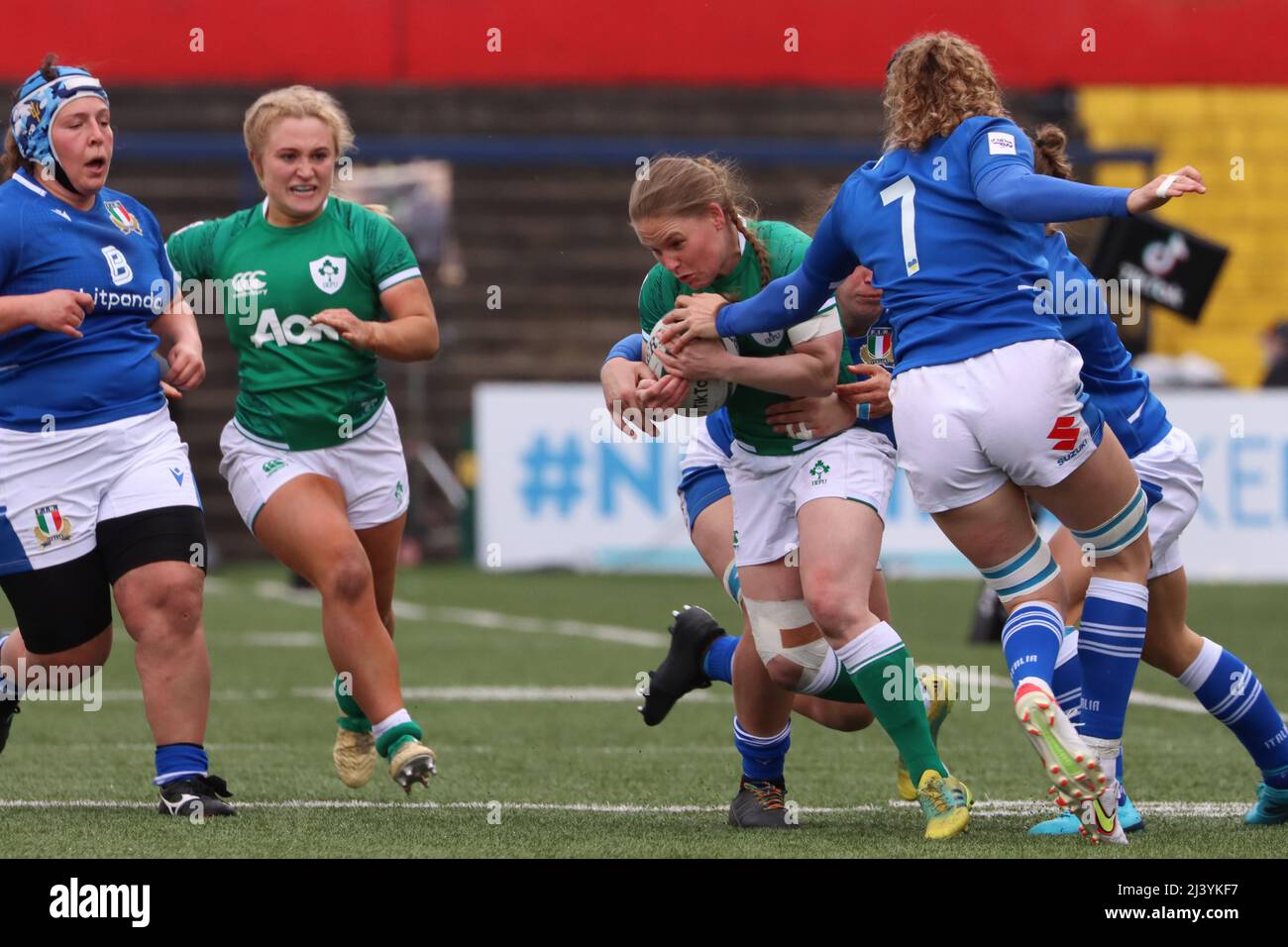 Irish women's rugby team hi-res stock photography and images - Alamy