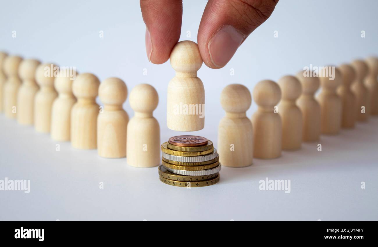 Papercut family with money dollars banknotes - Family budget concept ...