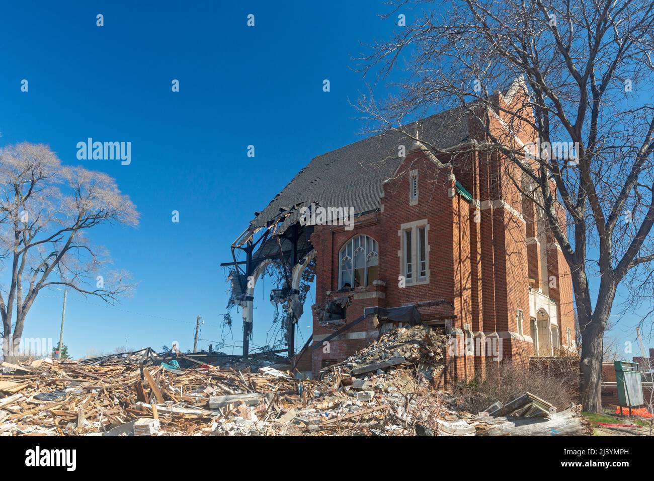 100 year old church hi-res stock photography and images - Alamy