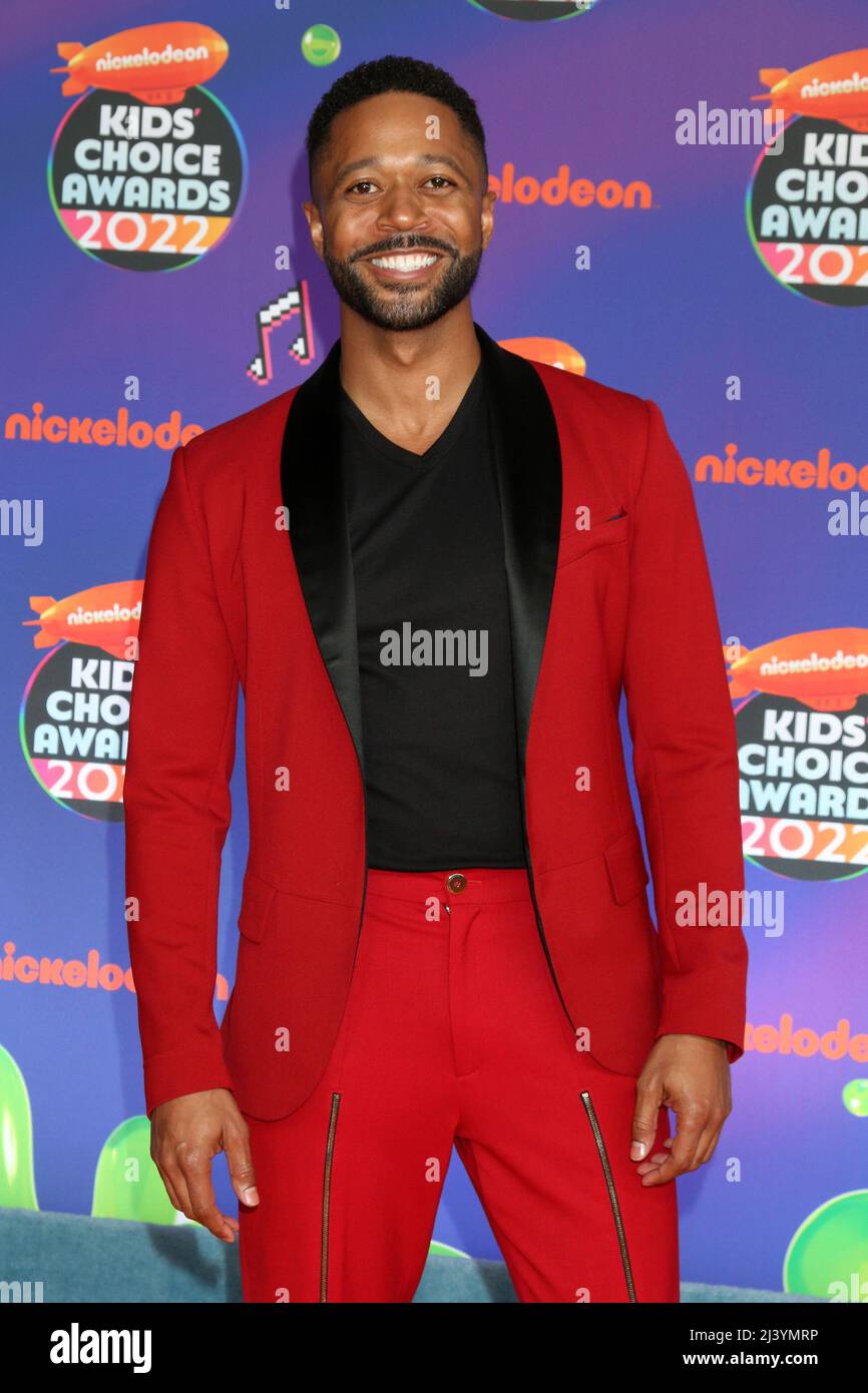 LOS ANGELES - APR 9: Thomas Hobson at the 2022 Kids Choice Awards at ...