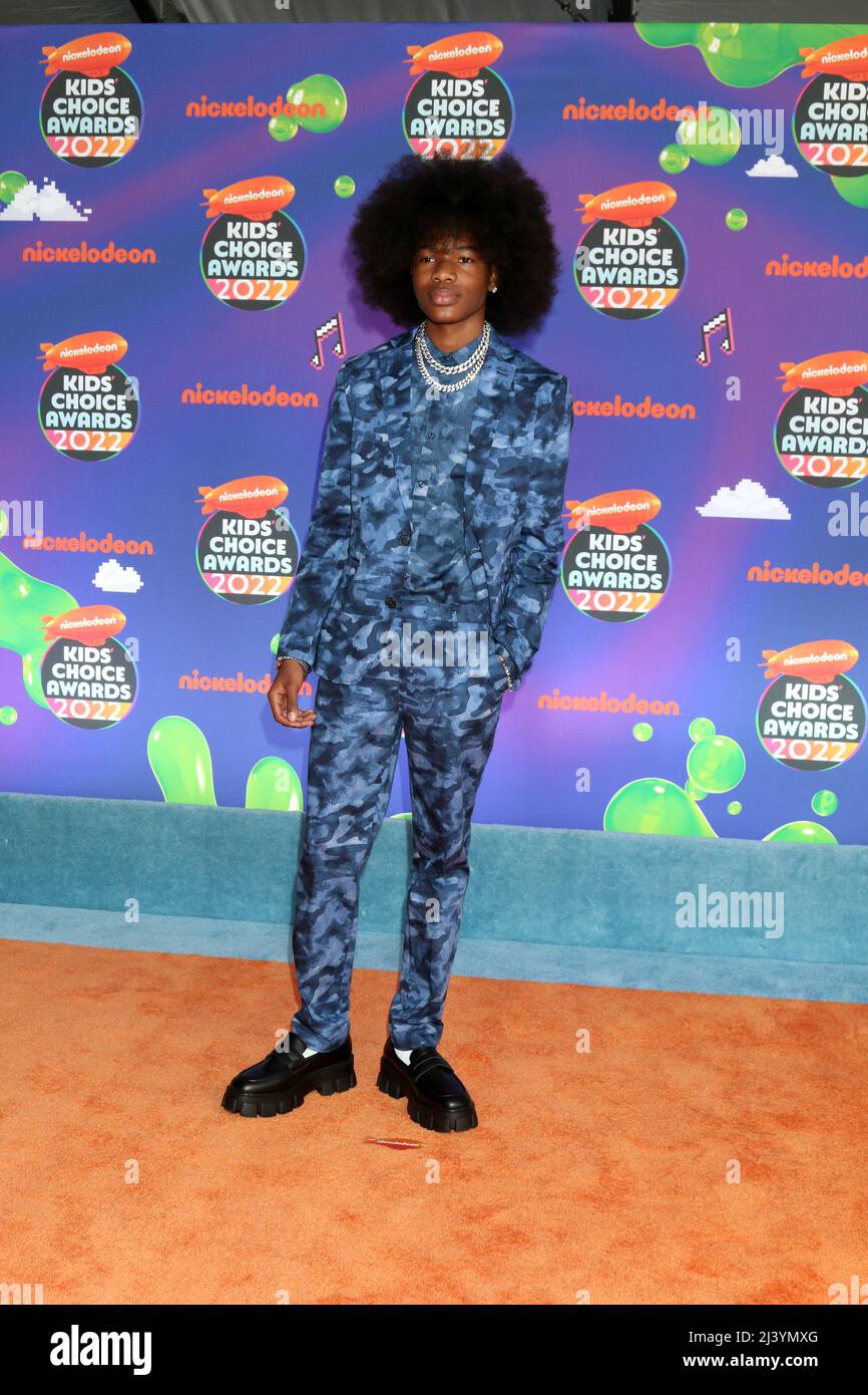 LOS ANGELES - APR 9: Tyler Gordon at the 2022 Kids Choice Awards at ...