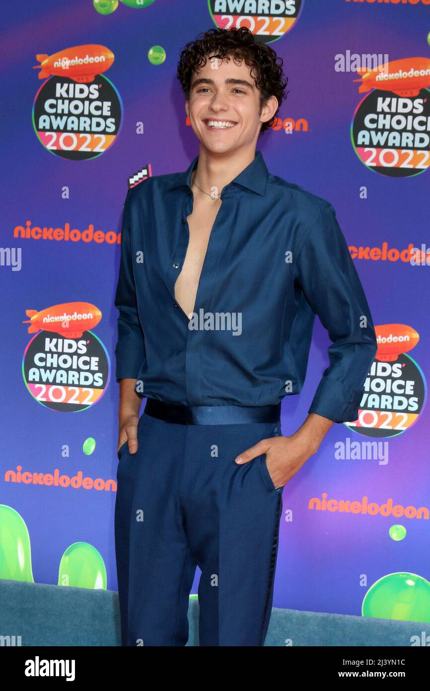 LOS ANGELES - APR 9: Joshua Bassett at the 2022 Kids Choice Awards at ...