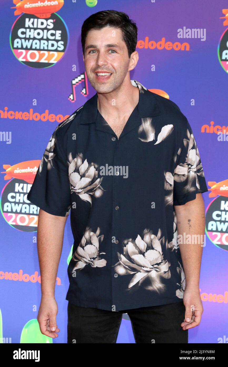 Josh Peck And Girlfriend 2022