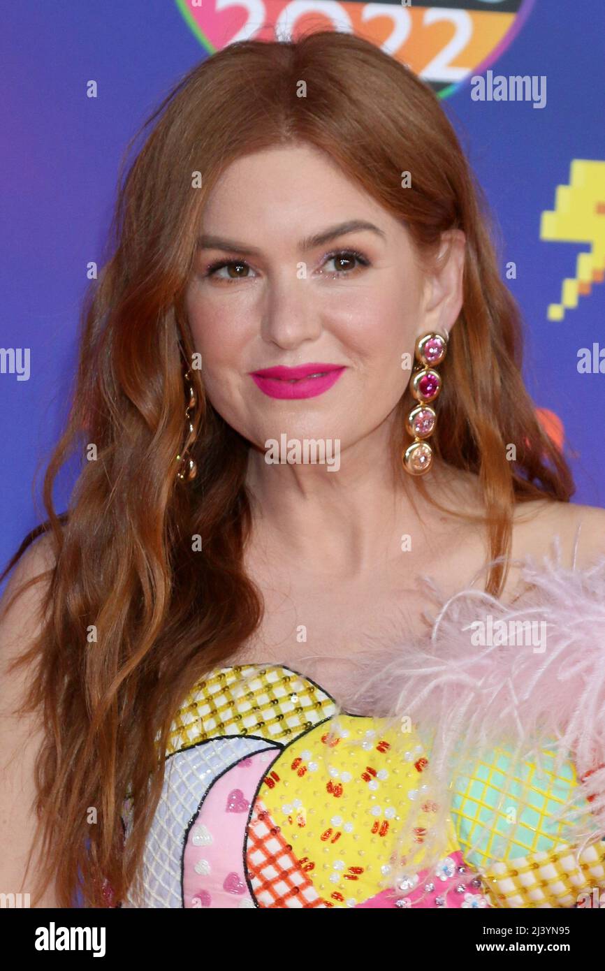 LOS ANGELES - APR 9: Isla Fisher at the 2022 Kids Choice Awards at ...