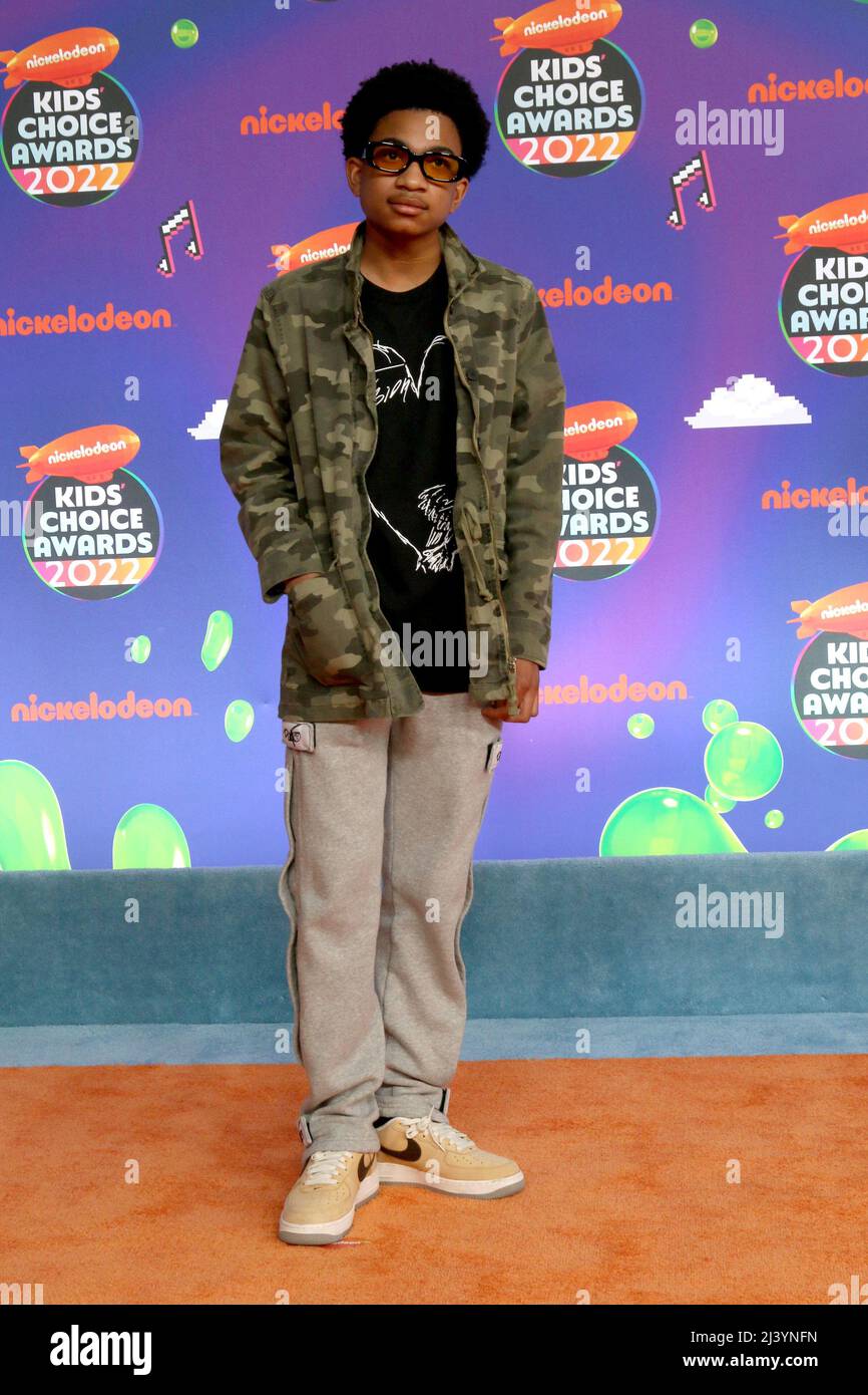 LOS ANGELES - APR 9: Andre Robinson at the 2022 Kids Choice Awards at ...