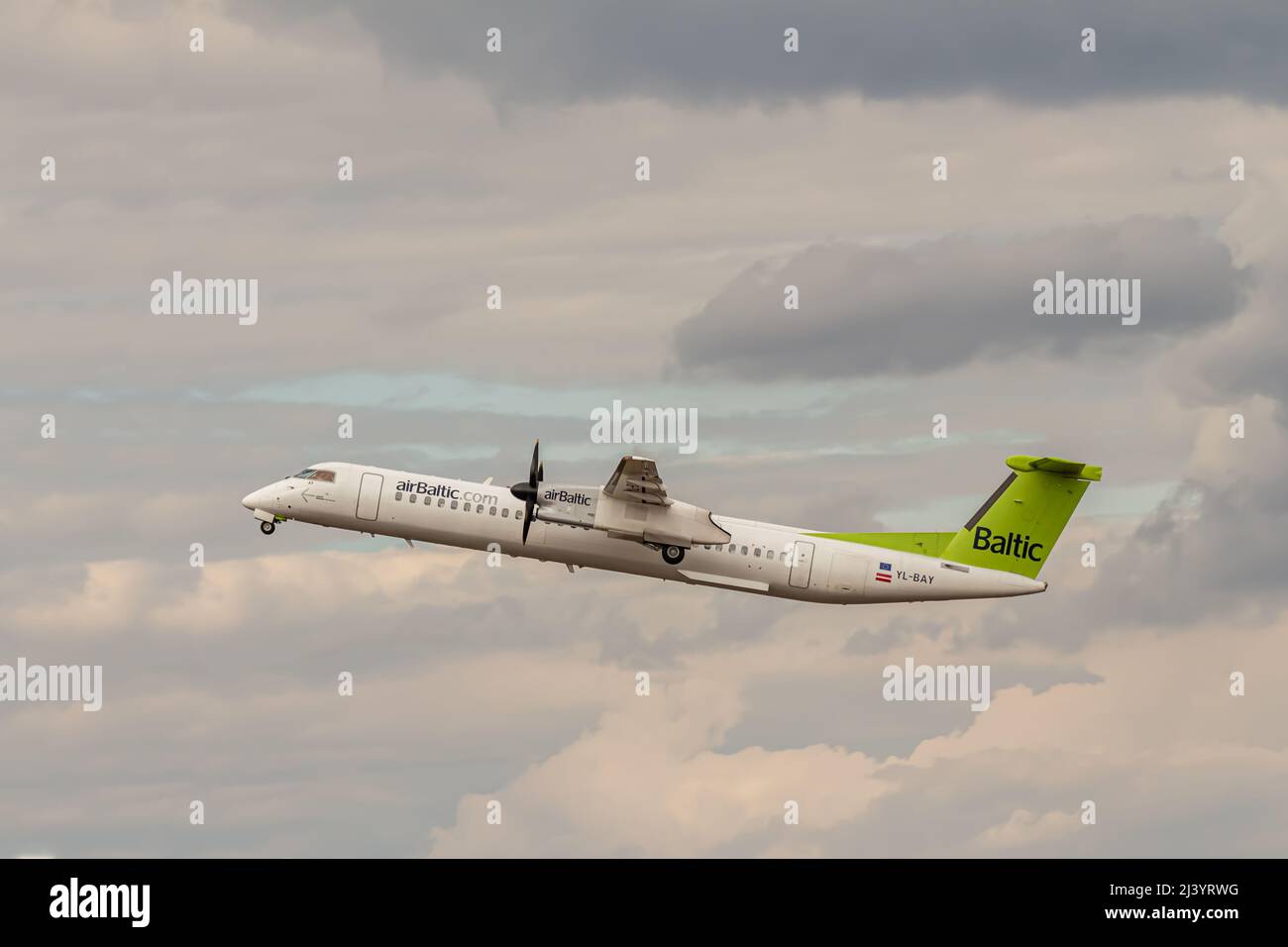 Dash 8 Taxting