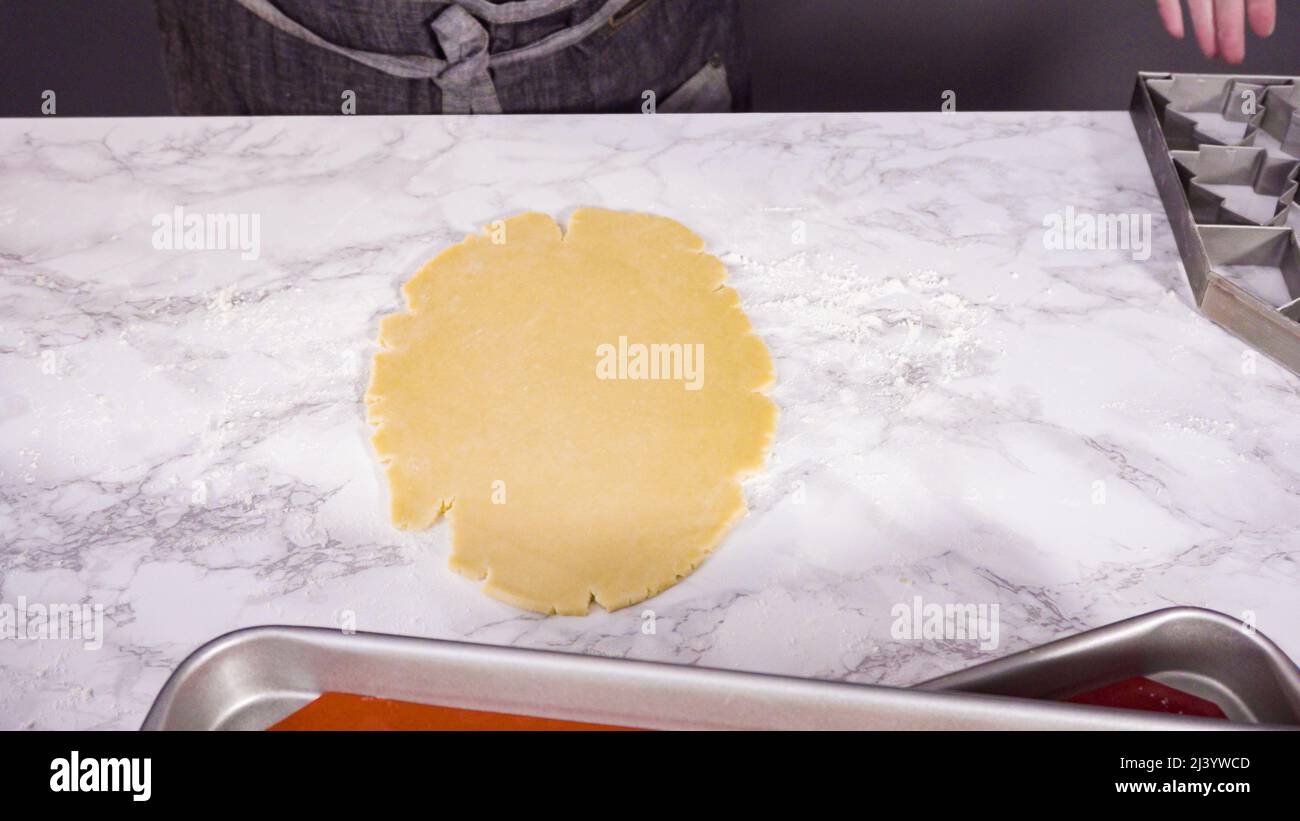 Step step rolling sugar cookie hi-res stock photography and images - Alamy