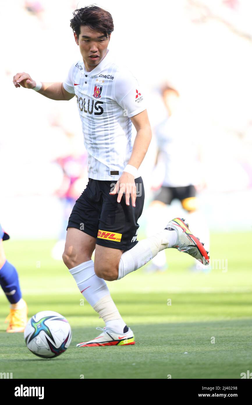 Ajinomoto Stadium, Tokyo, Japan. 10th Apr, 2022. Takuya Iwanami (Reds ...