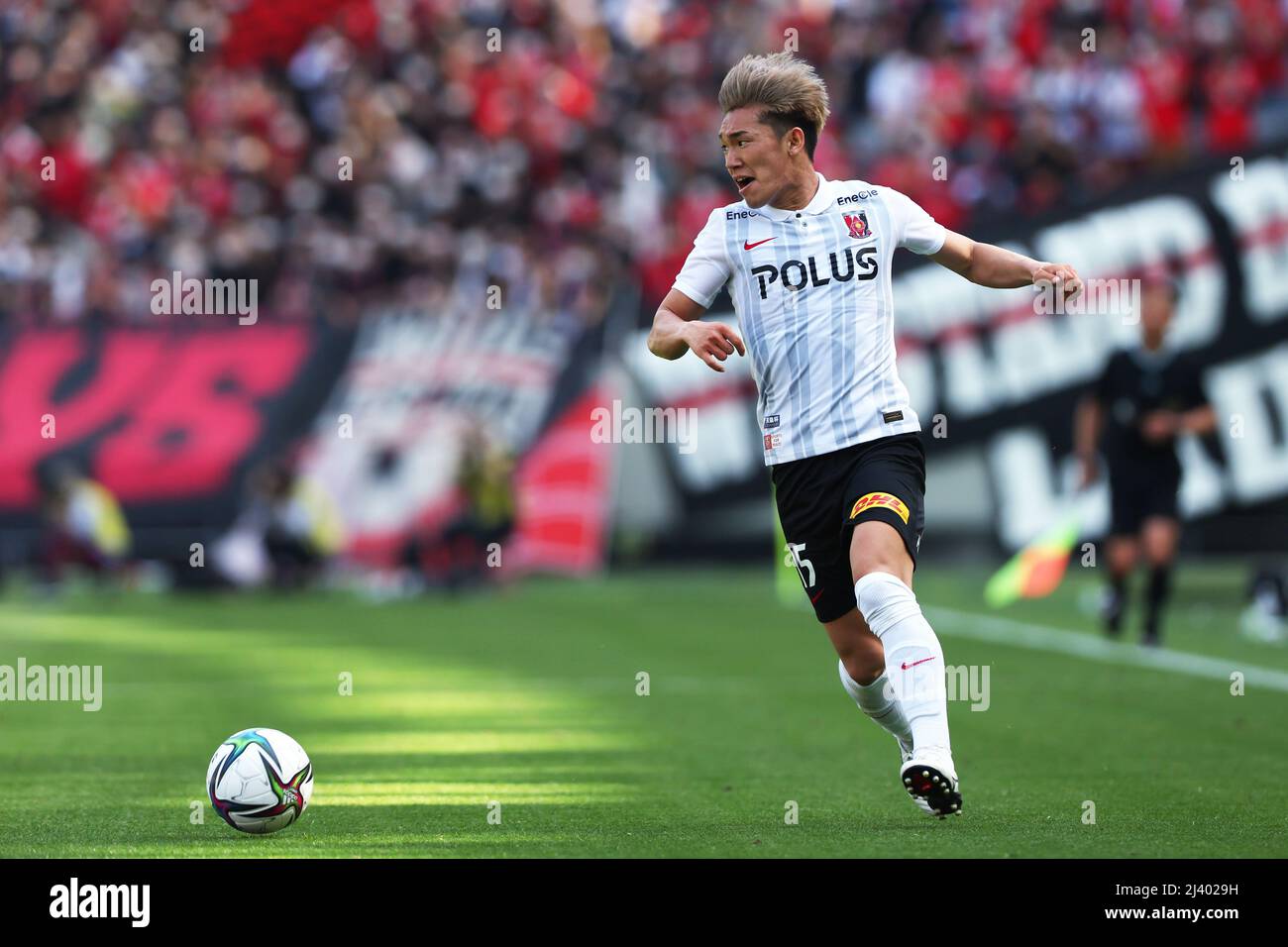 Ajinomoto Stadium, Tokyo, Japan. 10th Apr, 2022. Takahiro Akimoto (Reds ...