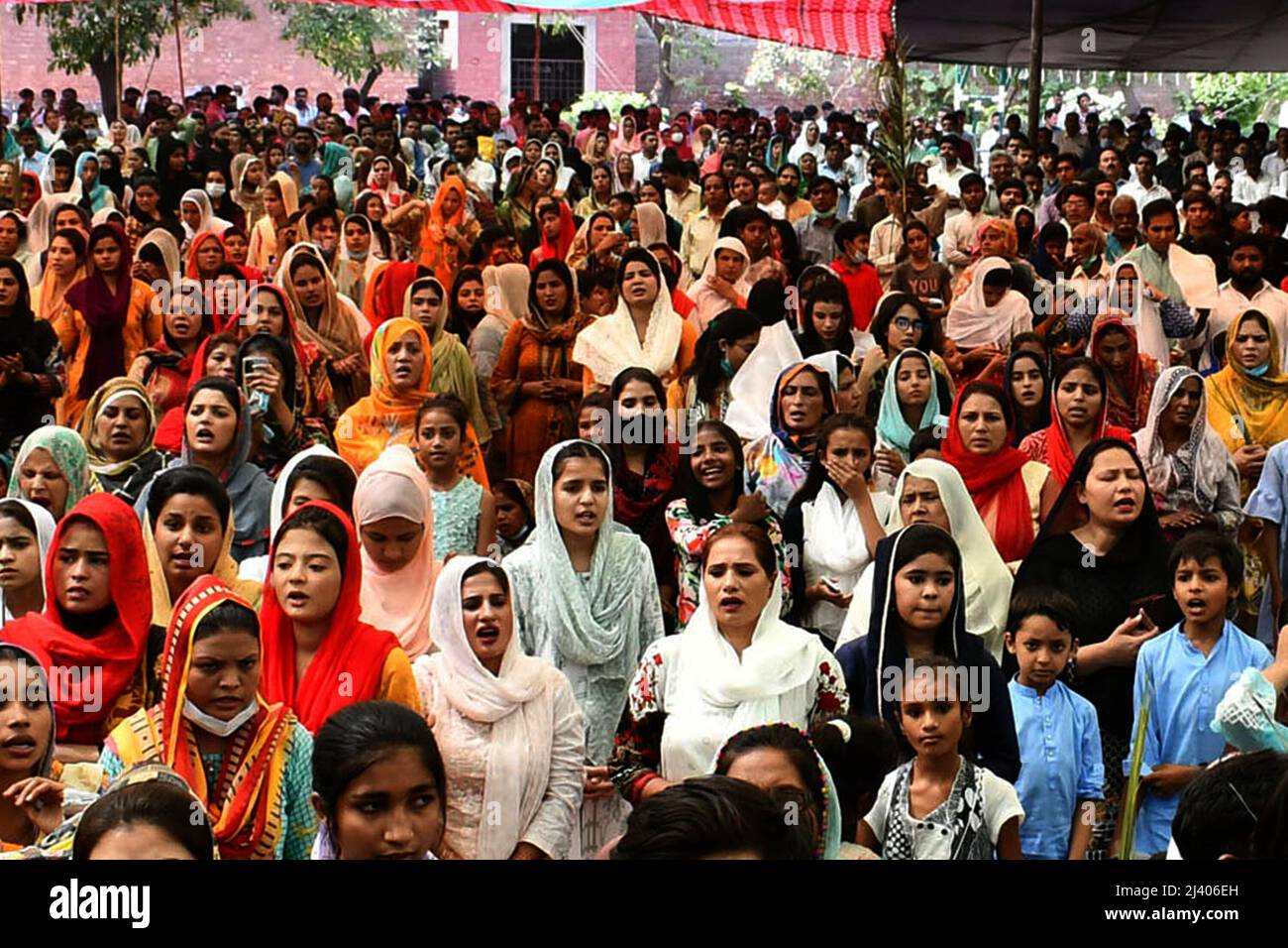 Lahore, Punjab, Pakistan. 10th Apr, 2022. Pakistani Catholic Christian ...
