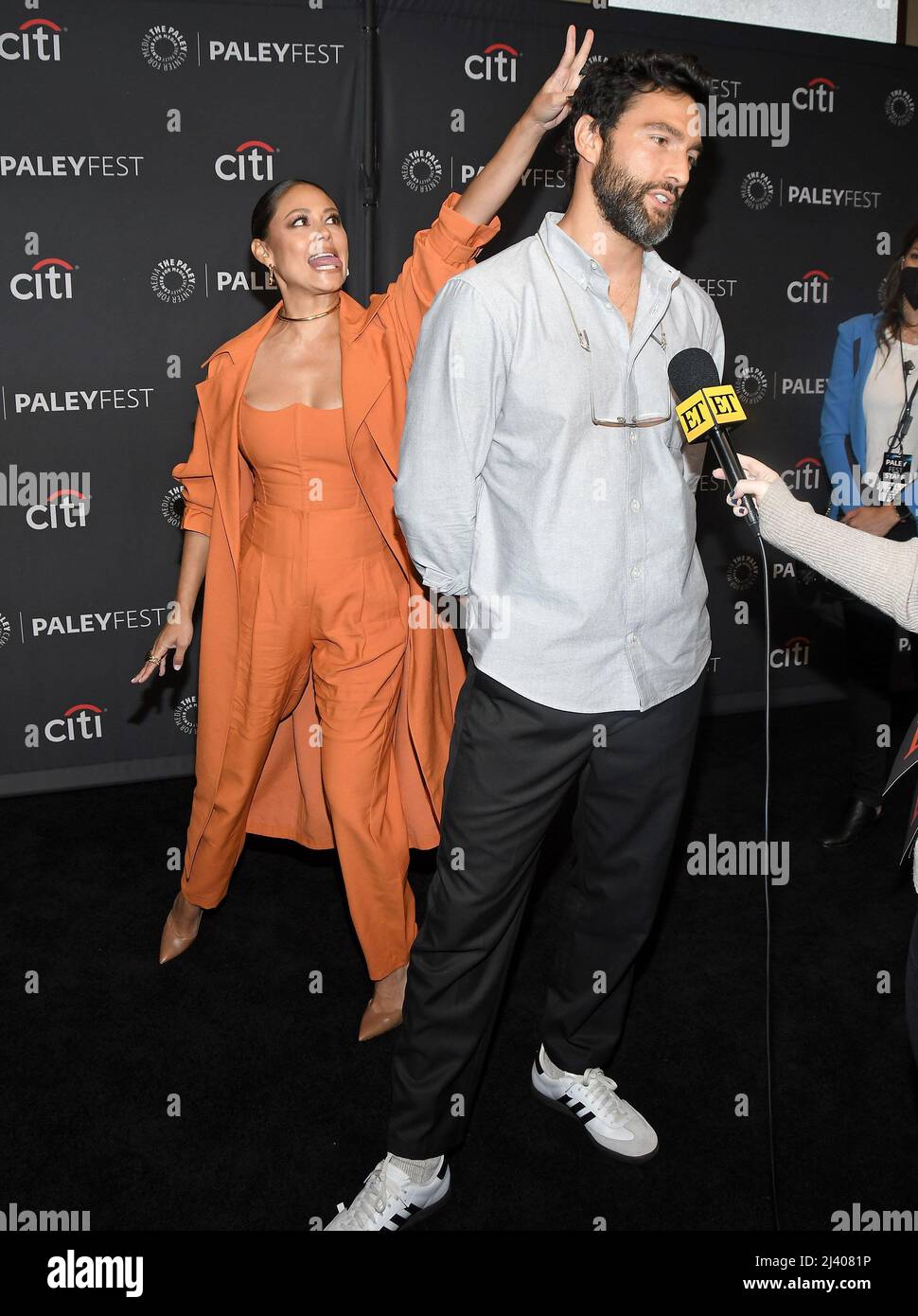 Noah Mills Girlfriend