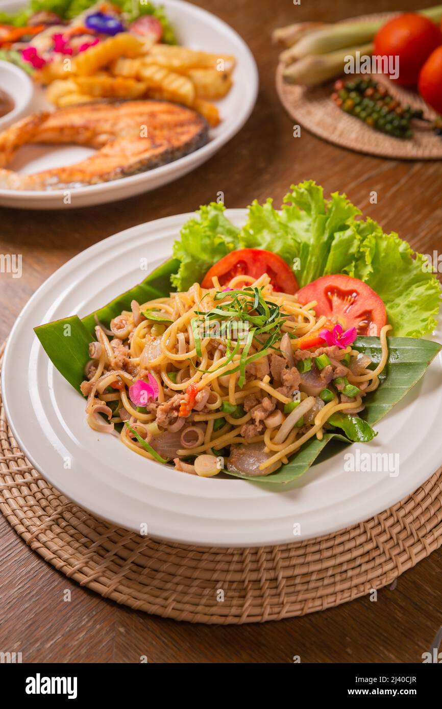 Spaghetti vegetable eating hi-res stock photography and images - Alamy