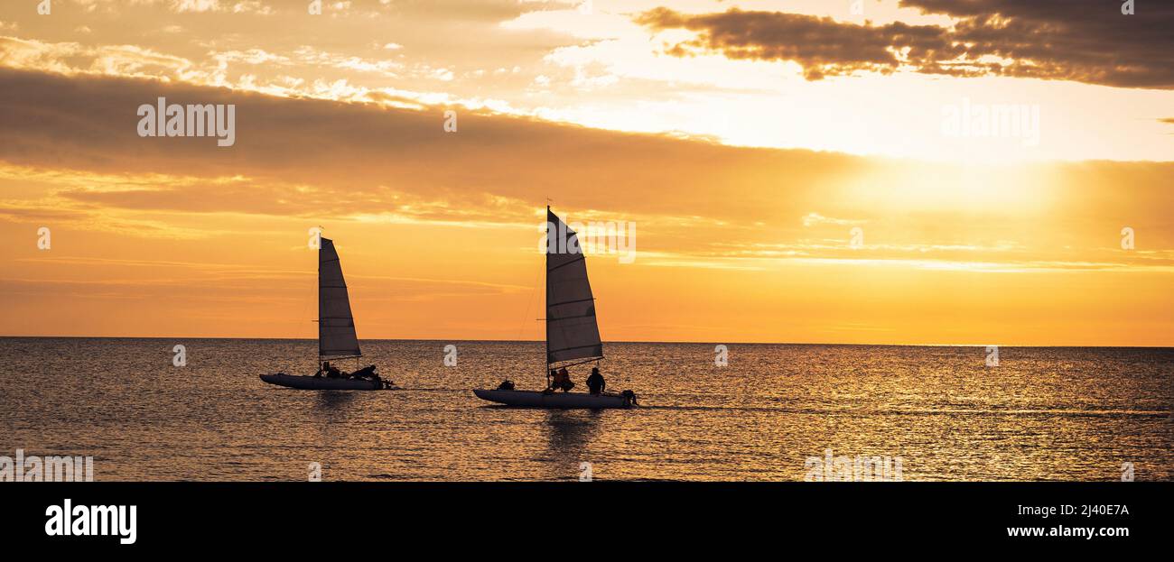 Pair of sails hi-res stock photography and images - Alamy
